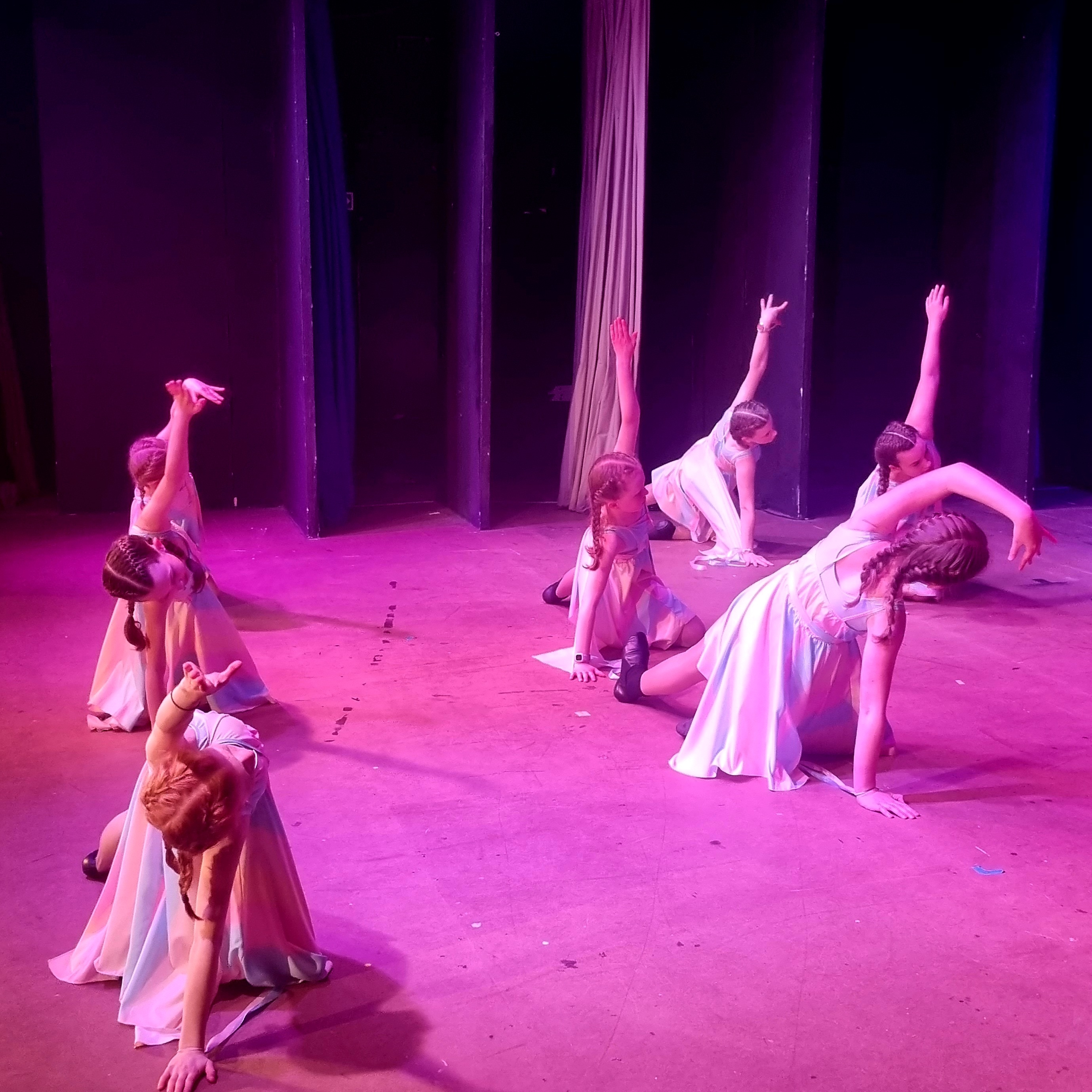 Gallery – SHOWTIME DANCE ACADEMY